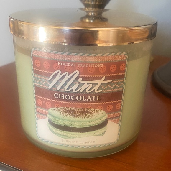 Bath & Body Works | Other | Bath Body Works Mint Chocolate Candle Green ...